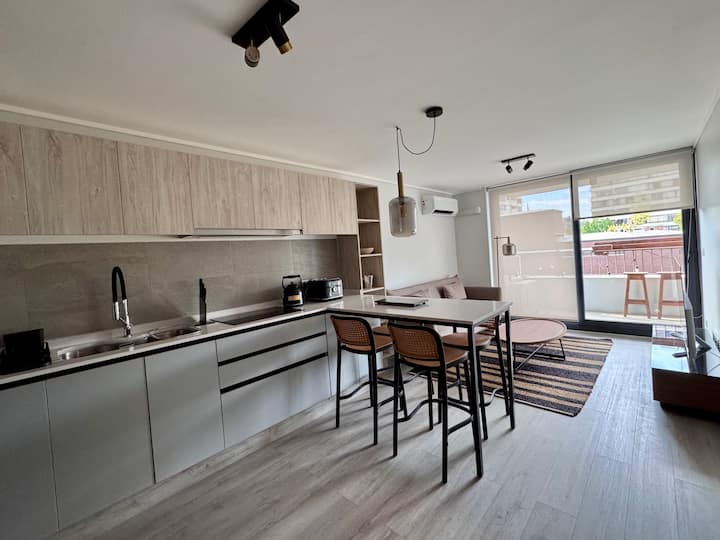 Modern 2br 2ba | Prime Location | Fully Equipped - Santiago