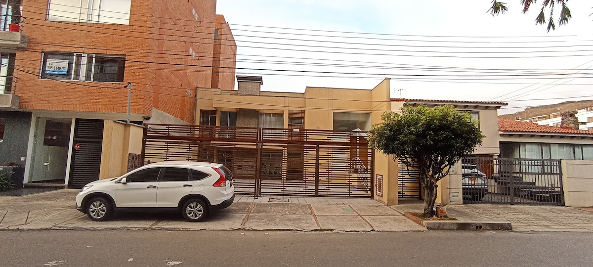 Casa Forero Apt 202 Santa Barbara Cll 118 - Appartements à louer à ...