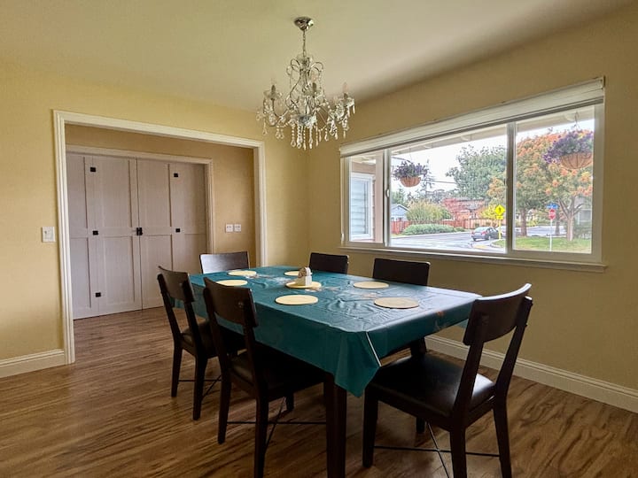 Cozy 4br Home In Mountain View - Palo Alto, CA
