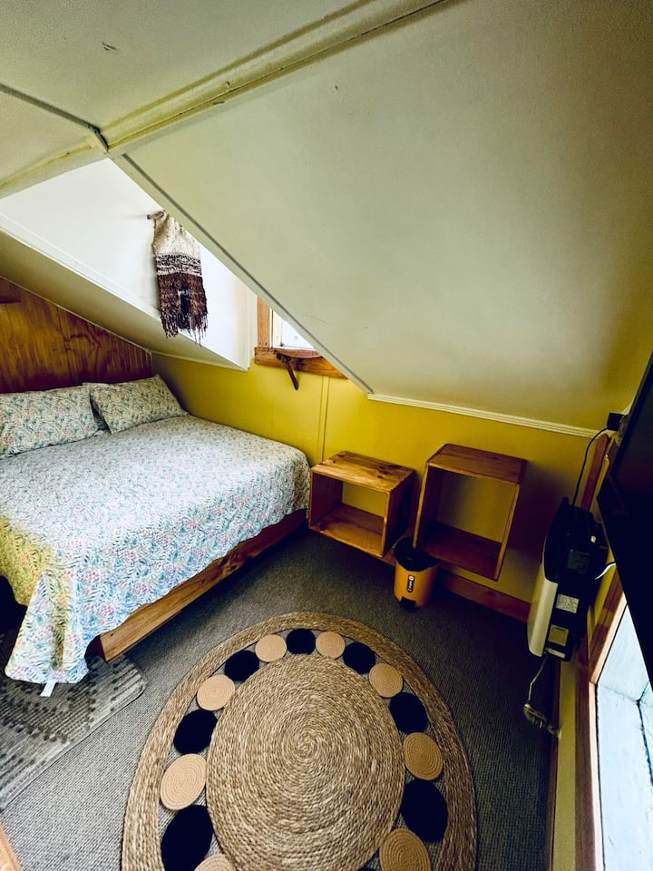 Habitación Matrimonial/ Private Room - Puerto Natales