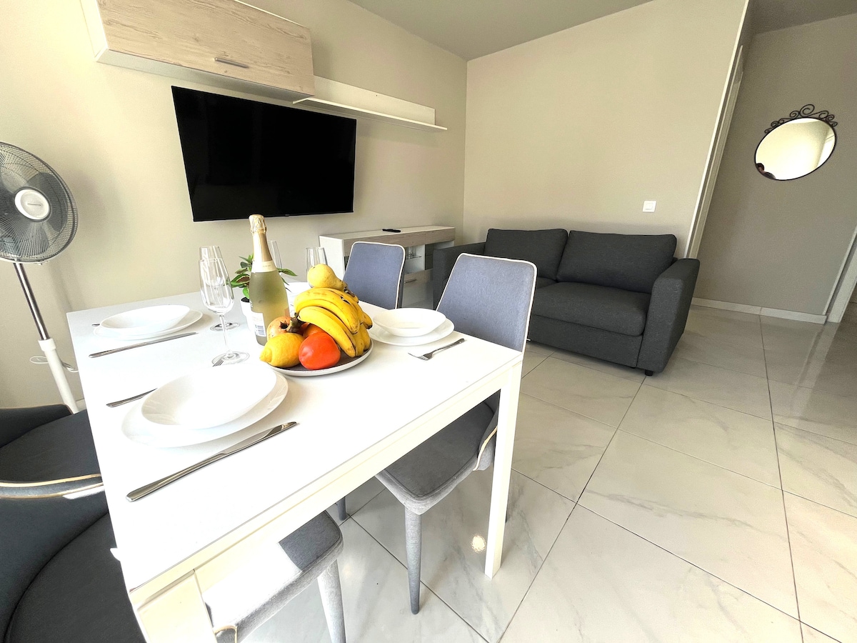 Duplex-style penthouse with sunny terrace - Flats for Rent in Alcalá ...