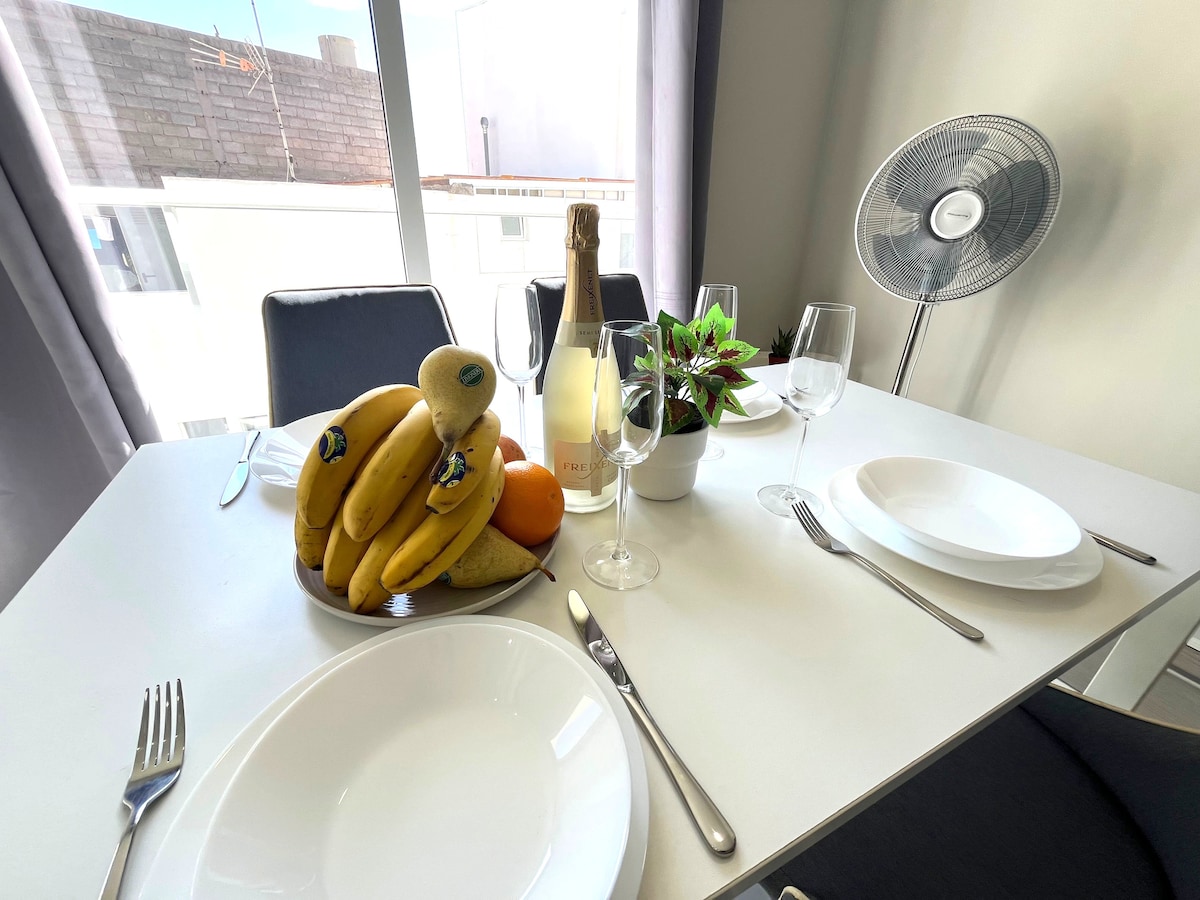 Duplex-style penthouse with sunny terrace - Flats for Rent in Alcalá ...