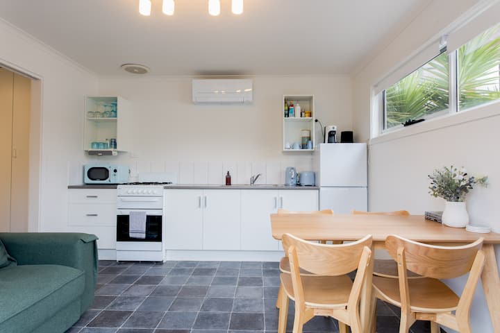 Bungalow At The Beach - Footsteps To The Shore - Phillip Island