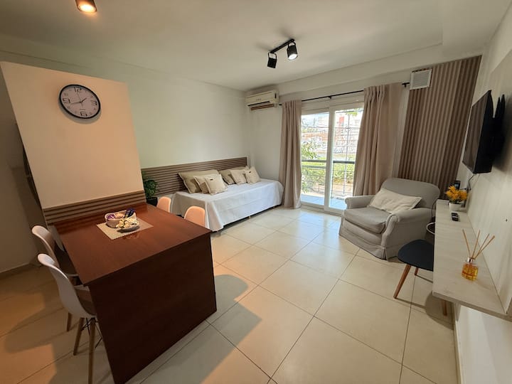 Clásico Apartamento Céntrico Con Cochera Privada - Luján