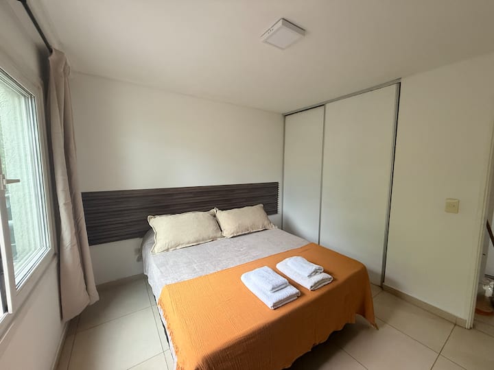 Clásico Apartamento Céntrico Con Cochera Privada - Luján