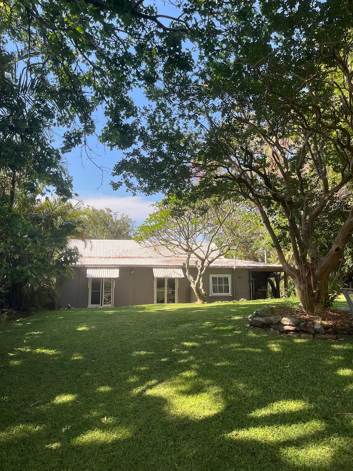 Rustic Beach Hideaway And Family Oasis. - Narrabeen