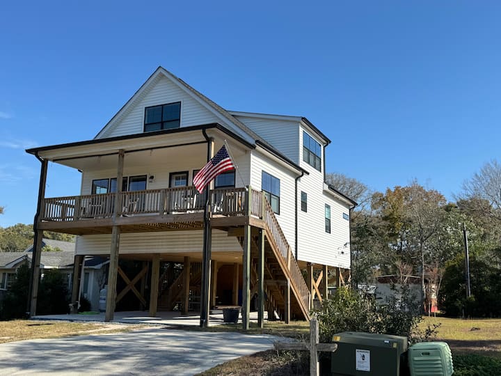 The Dirtman’s Cottage
Oak Island Nc - Oak Island, NC