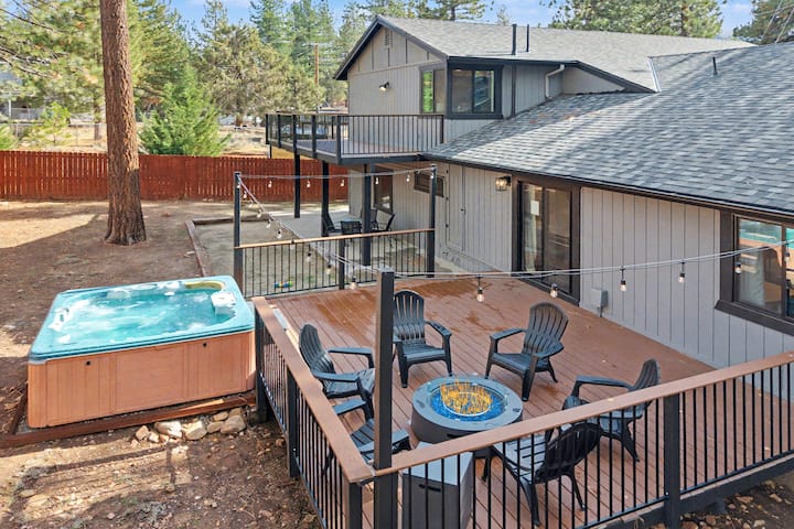 Spa ~ Pool Table ~ Sleeps 14 ~ Near Snow Summit - Big Bear Lake, CA