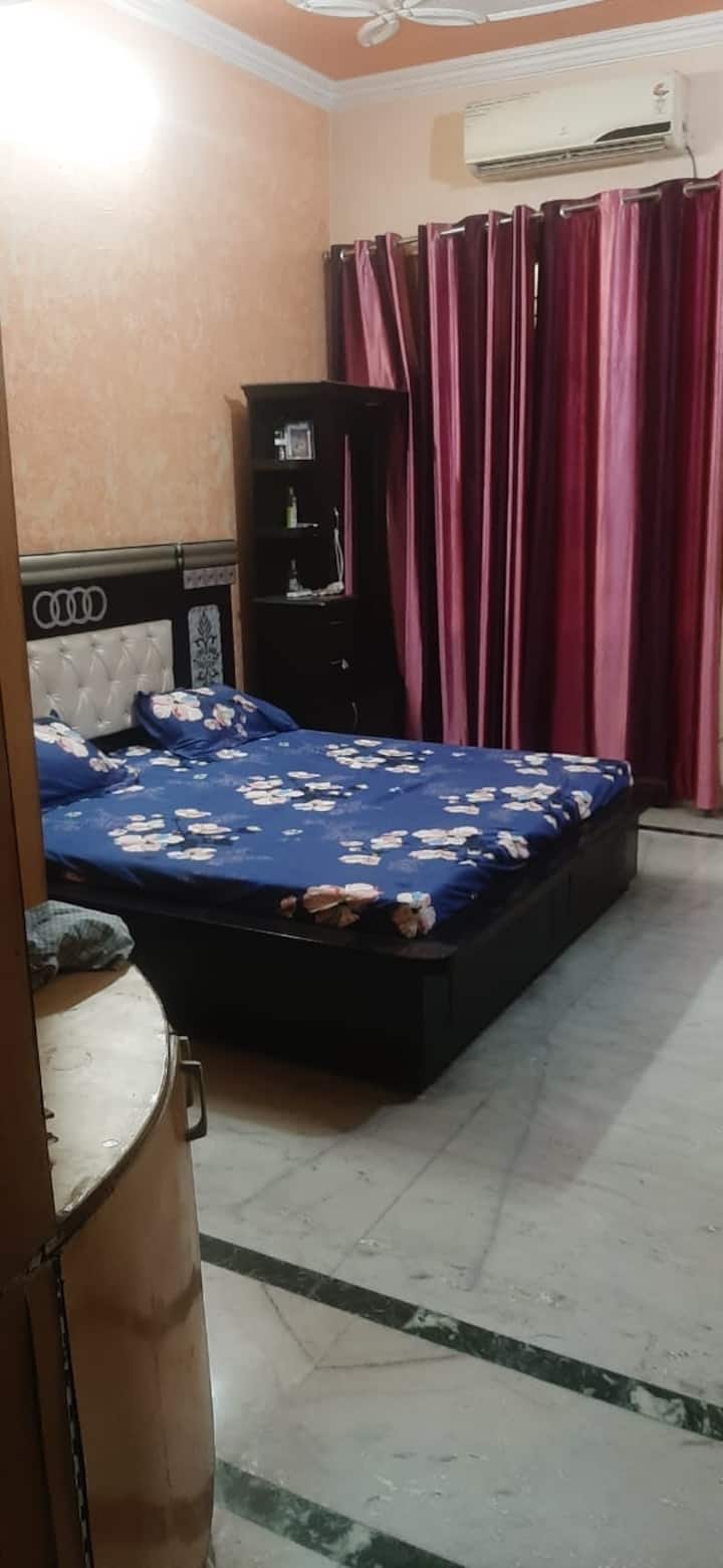 One Bed Room Attached Washroom, Kitchen And Sec 7 - Karnal