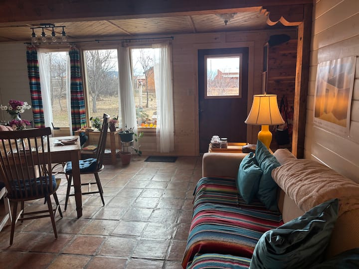 Taos Sky-romantic, Spacious, Serene - Taos, NM