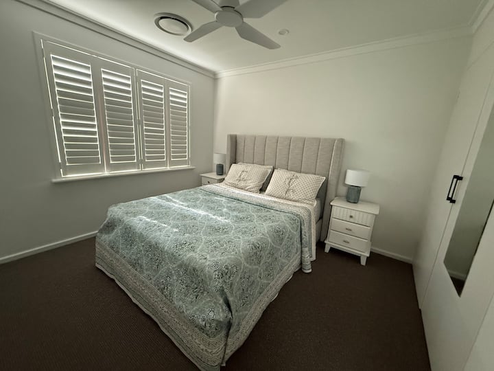 Comfort, Style And Location. Cafès And Wine Bars - Subiaco