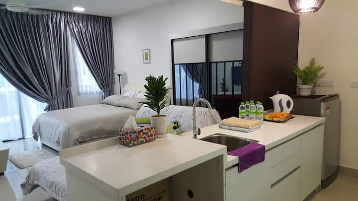 Wchomestay @ Trefoil Setiacity - Setia Alam
