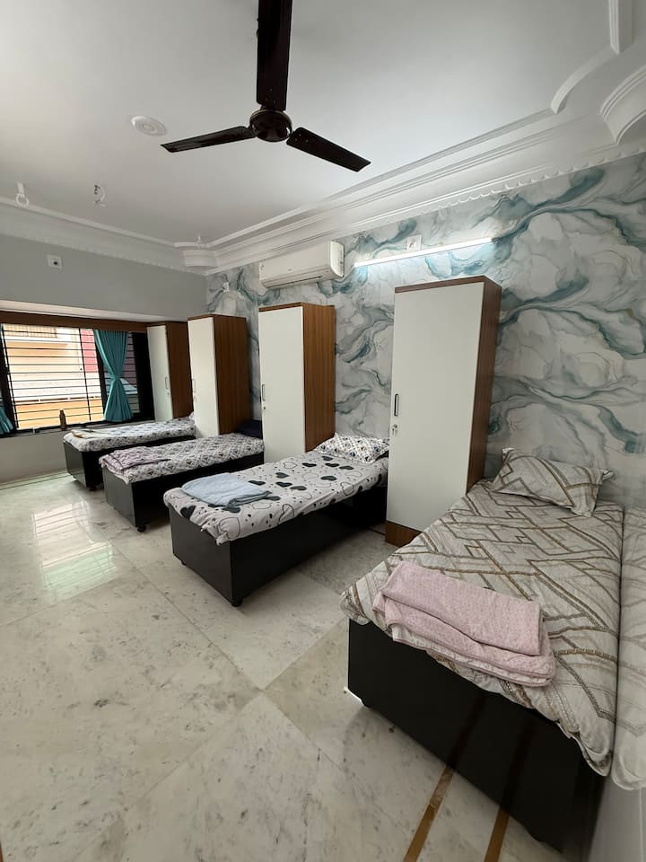 Tara's Home. A Peaceful Loving Home For All. - Ahmedabad