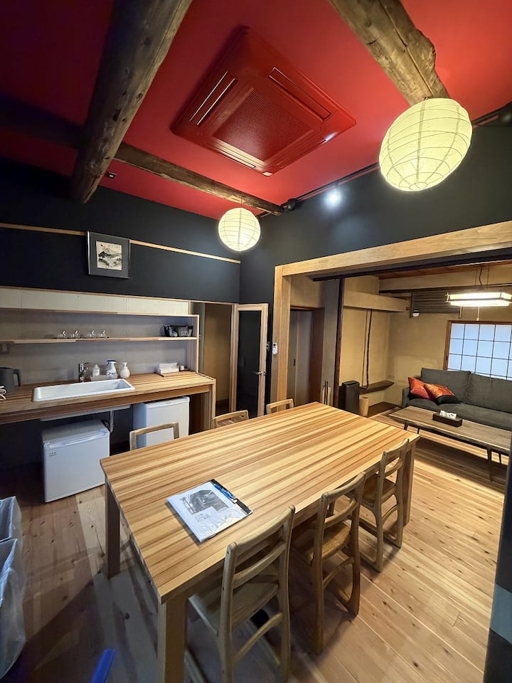 新潟市花街のかつての芸妓置屋に1日1組限定宿(最大6名) 小川家 - Niigata