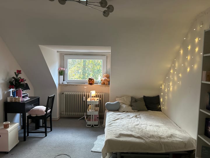 2 Zimmer – Eigene Etage – Citynah Im Grünen - Wuppertal