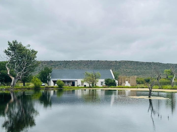 Farm Stay In A Rustic Cottage Outside Graaf-reinet - Zuid-Afrika