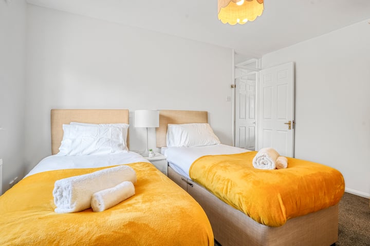 Cosy 3 Bedroom House For Family And Work Travel - Wellingborough