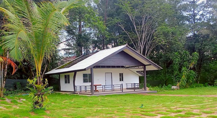Koh Kho Khao Guest House : Villa - Khura Buri District