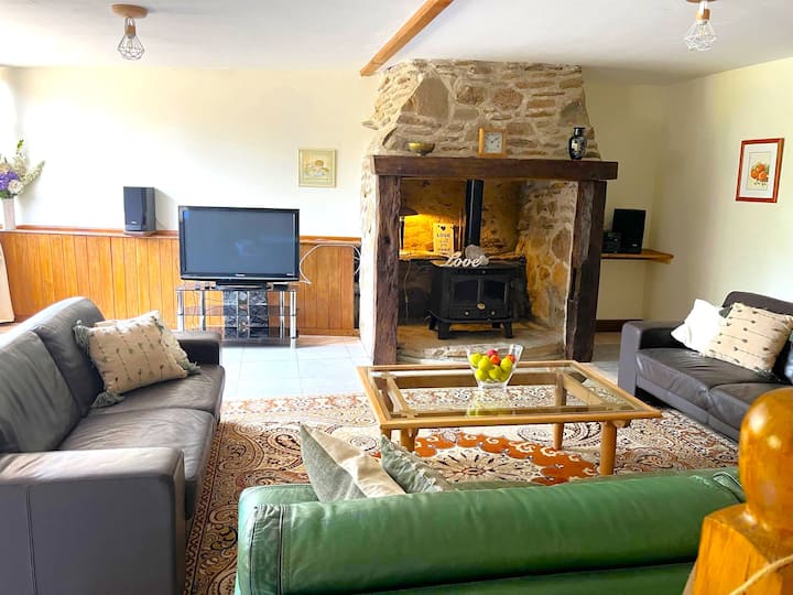 Elegant Countryside Guesthouse For Families & Pets - Saint-Junien