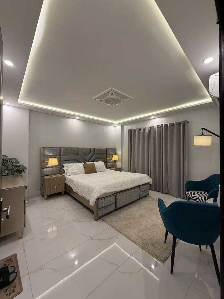 Cozy 1bhk Haven In Bahira Town Lahore - Lahore