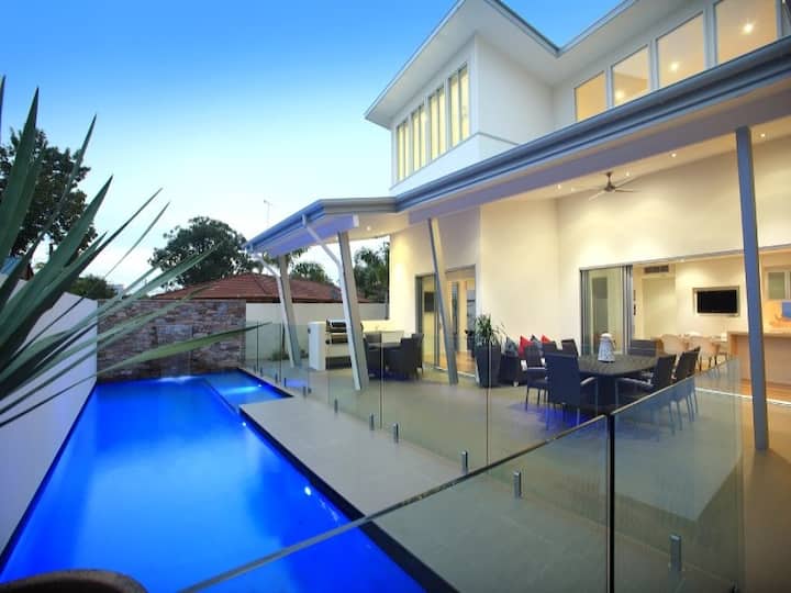 Luxury House Steps From Mooloolaba Beach - Mooloolaba