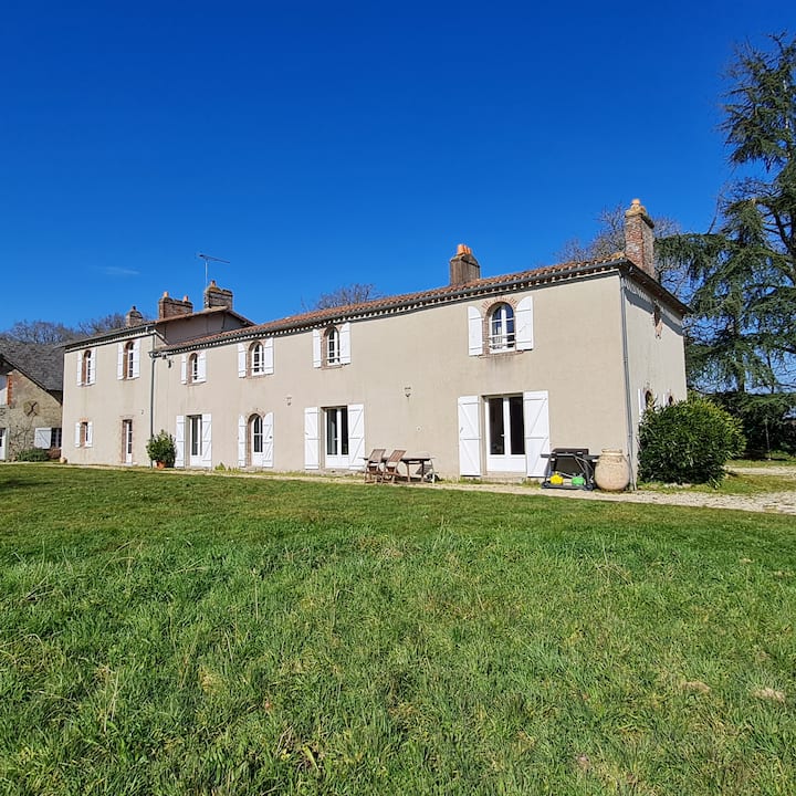Maison Ancienne Tout Confort Remise à Neuf - Legé
