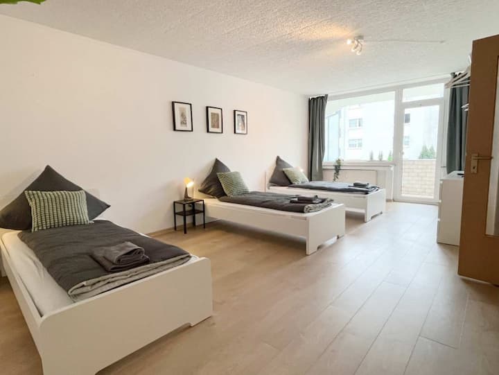 Sap19- Monteurwohnung In Monheim - Monheim am Rhein