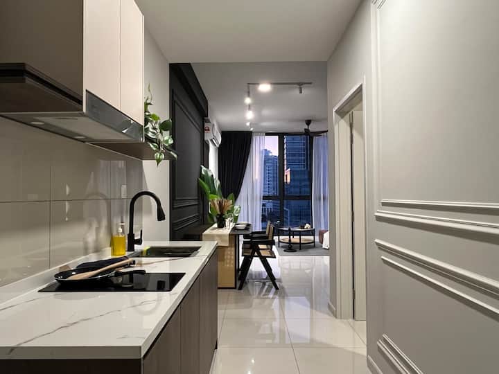 Klcc Premium Pool View Suite | 5 Min To Monorail - Kuala Lumpur