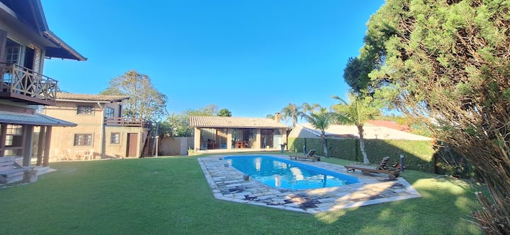 Casa Vista Mar C/piscina A Poucos Passos Da Praia - Florianópolis