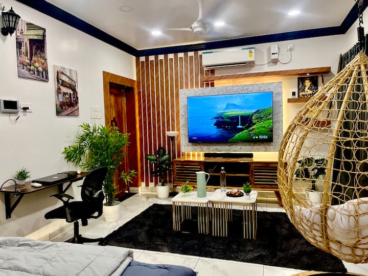 Welcome To Nasrudeen’s Guest House.(bathtub) - Chidambaram