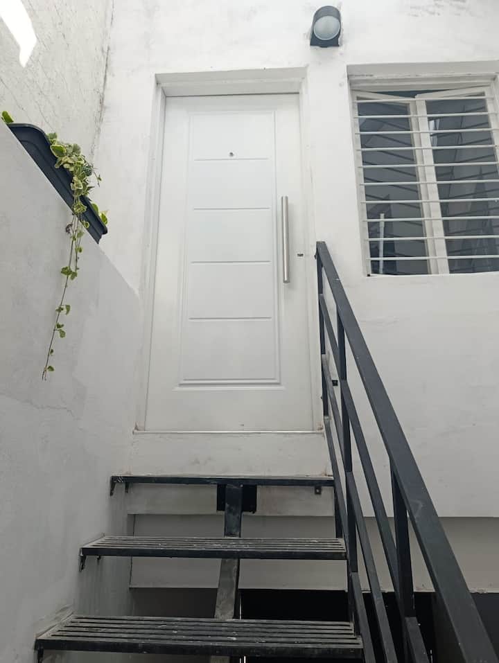 Luminoso Y Practico Dpto En Estrategica Ubicacion - Corrientes, Argentina