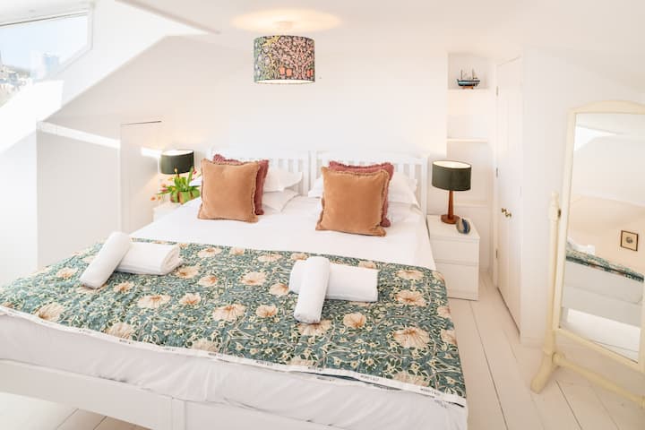 New Townhouse In Lyme Regis, 2 Mins From The Beach - 萊姆裡傑斯