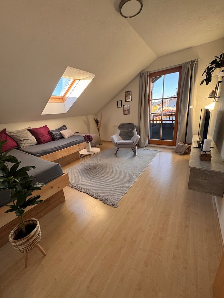 Ferienwohnung Mit Balkon & Bergblick - Schwaz