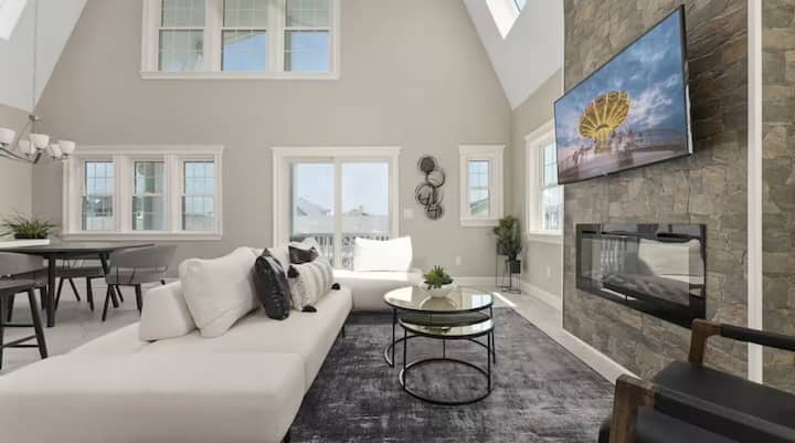 Large Luxury Beach Block Ocean Views W/ Parking - Ocean City, NJ