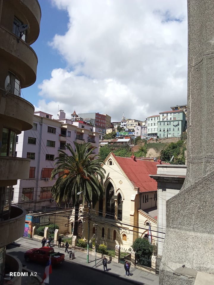 Dpto. Centro Valp. 4 Pers. Remodelado Y Equipado - Valparaíso