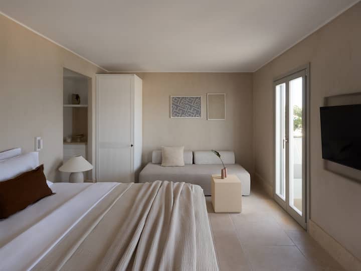 Executive Jacuzzi And Sea View By Akria Suites - Paros