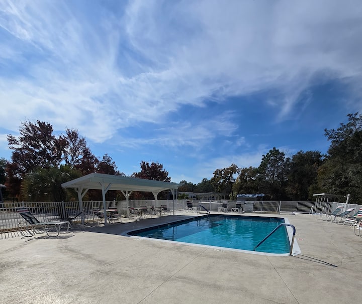Happy Place, 2/2 Pet Friendly In A Resort - Homosassa