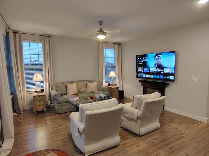 Germantown 2br/2ba • King Bed + Twin Room - Germantown, TN