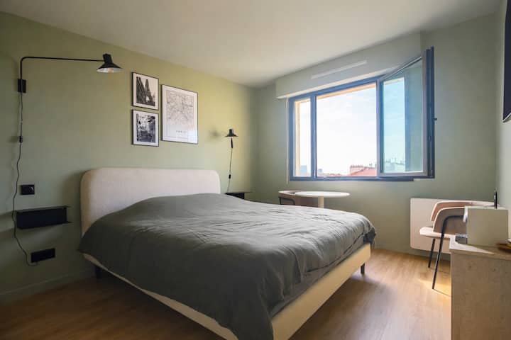 Appartement De Luxe - Métro 13 Mairie De Clichy - Clichy