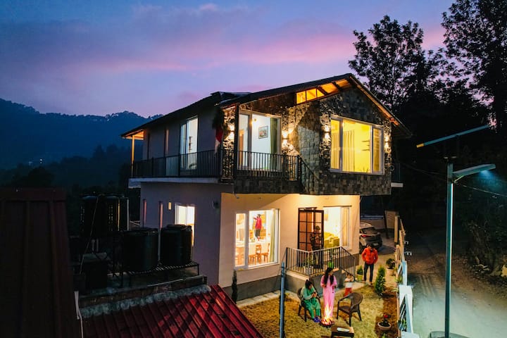 Kumaoni Abode- A Cozy Mountain Lakeview Retreat - Bhimtal