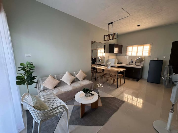 Elegant House 2-br At Dahican Mati (Free Wi-fi) - Mati