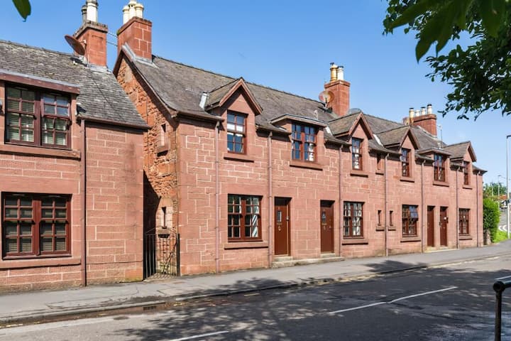 The Houf ~ The Perfect Place To Stay In Drymen - Loch Lomond