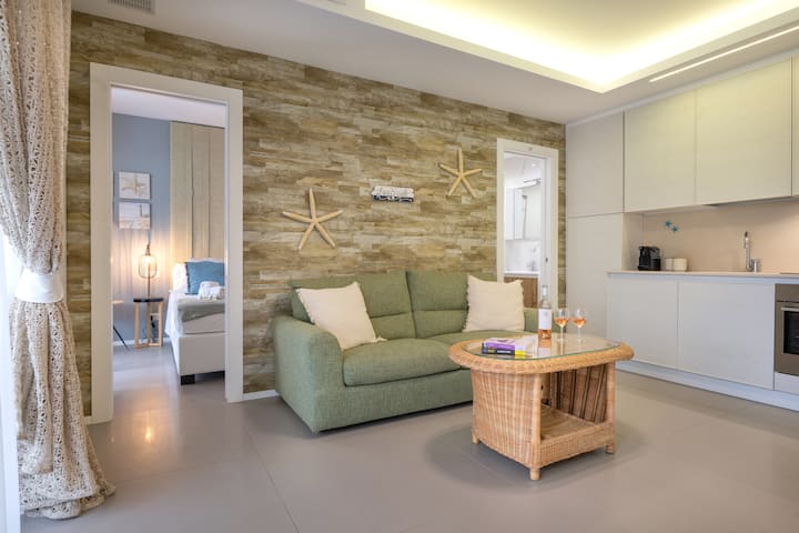 Cozy Marine Apt. With Jacuzzi – 250m From Sea - Polignano a Mare