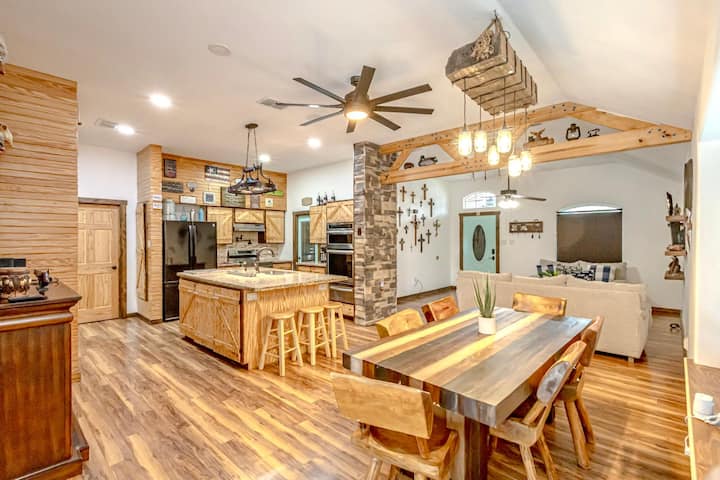 3bd|2ba|garage|5 Mins To Airport/lake Casa Blanca - Laredo, TX