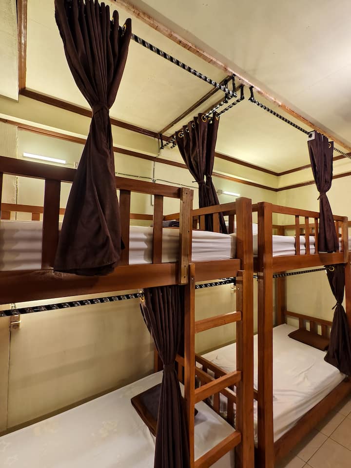 Banyuhostel With View Borobudur Temple - Borobudur