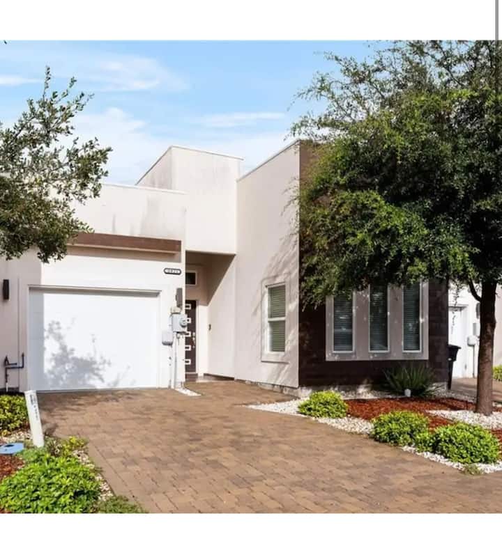 Casa Camila - McAllen, TX