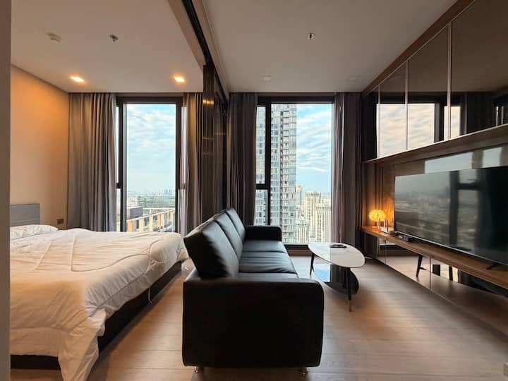 Elegant Apt W/walk-in Closet, Golf, Pool & Gym - Bangkok