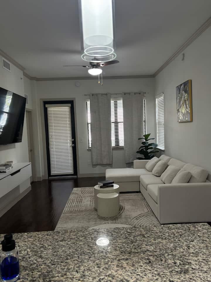 Cozy Modern 2br/2ba Apartment - Miramar, FL