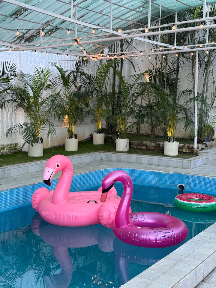 Palmera By Goholidays -Luxury 5bhk Pool Villa - Guwahati