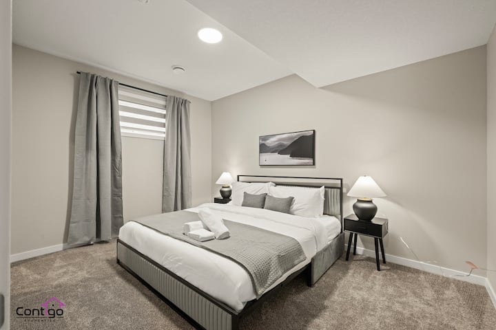 Driftwood Hideaway | Near Wem & Airport | Fastwifi - Edmonton